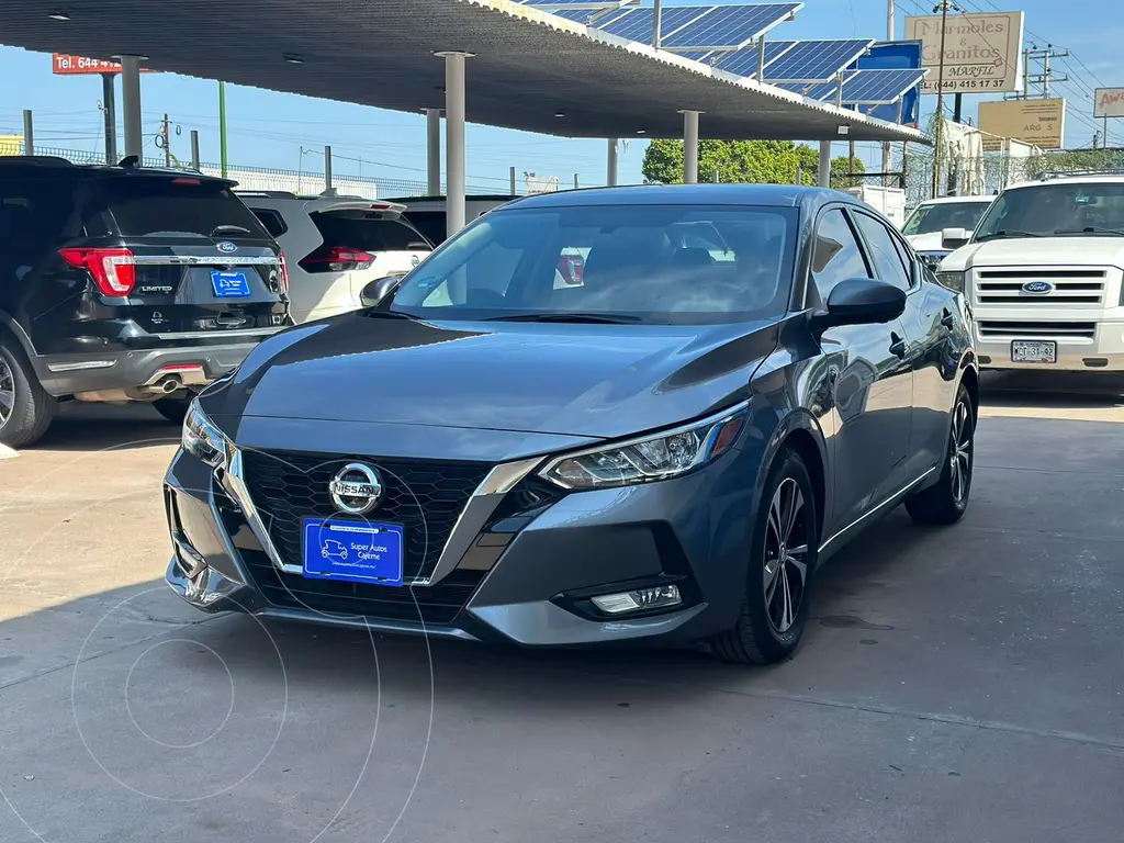 Nissan Sentra Advance Aut usado (2023) color Gris precio $385,000