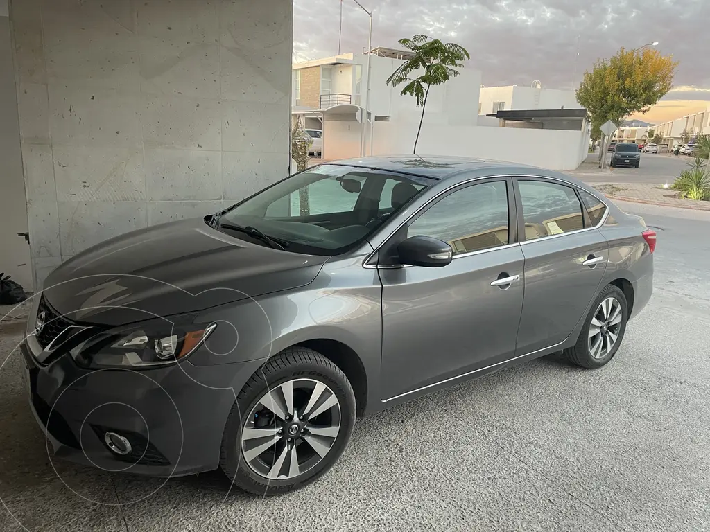 Nissan Sentra Exclusive NAVI Aut usado (2017) color Gris Oxford precio ...
