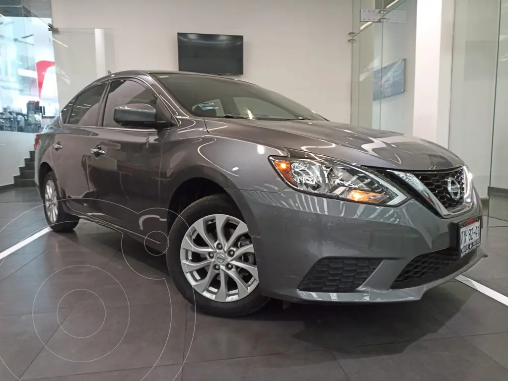 Nissan Sentra Sense usado (2019) color Gris Oscuro precio $239,000