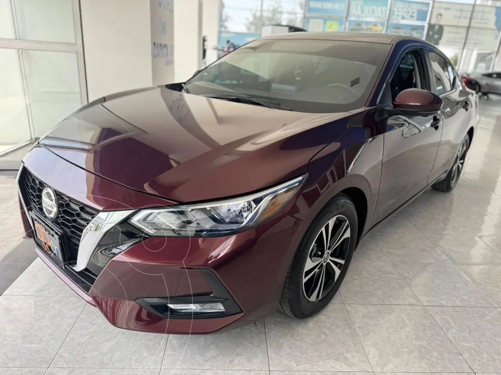 Nissan Sentra Advance usado (2023) color Rojo precio $380,000
