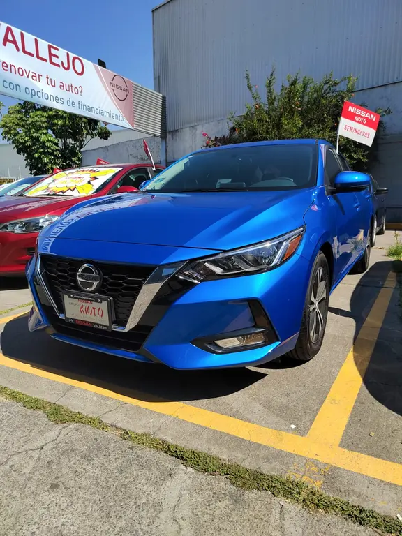 Nissan Sentra Advance usado (2023) color Azul Zafiro precio $419,000