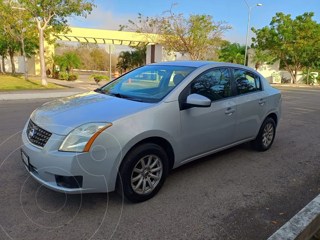Nissan Sentra Custom usado (2007) color Plata precio $88,000