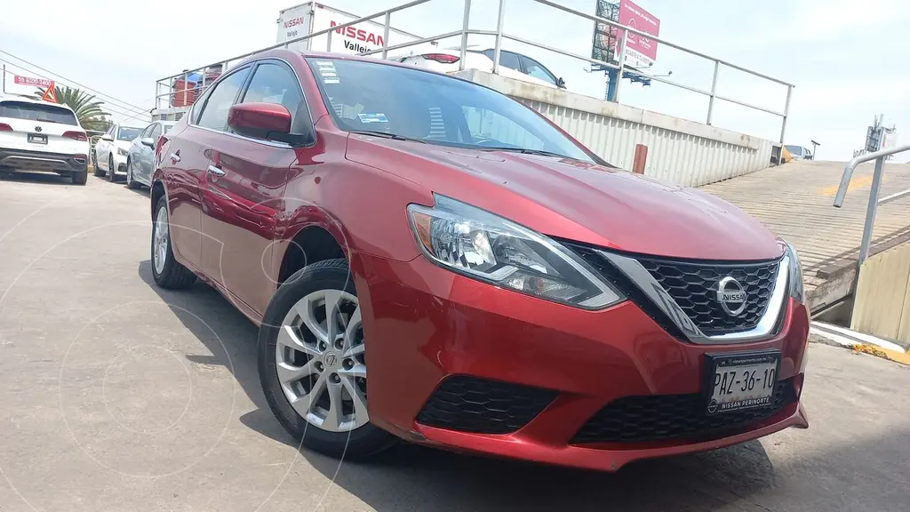 Nissan Sentra Sense Aut usado (2017) color Rojo Burdeos precio $239,800