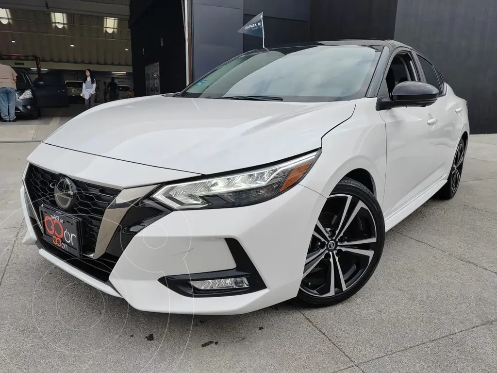 Nissan Sentra SR Bi-tono Aut usado (2023) color Blanco precio $470,000