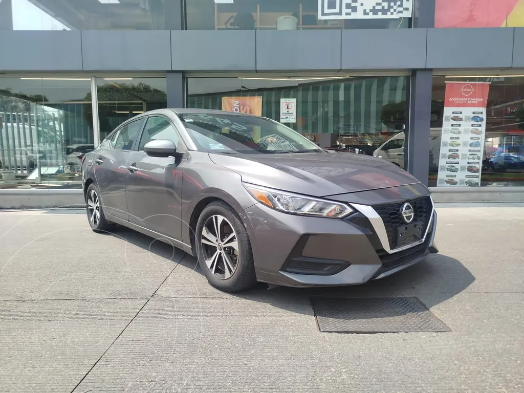 Nissan Sentra Exclusive Aut usado (2020) color Gris Oscuro precio $290,000