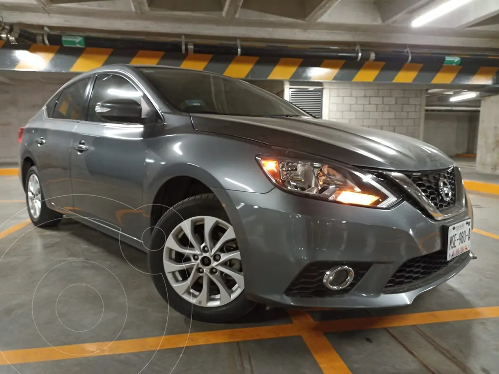 Nissan Sentra Advance usado (2018) color Gris precio $255,000