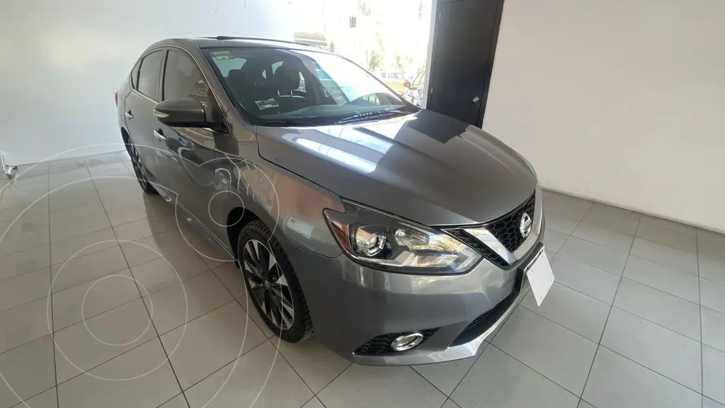 Nissan Sentra SR Turbo usado (2017) color Gris Oscuro precio $345,000
