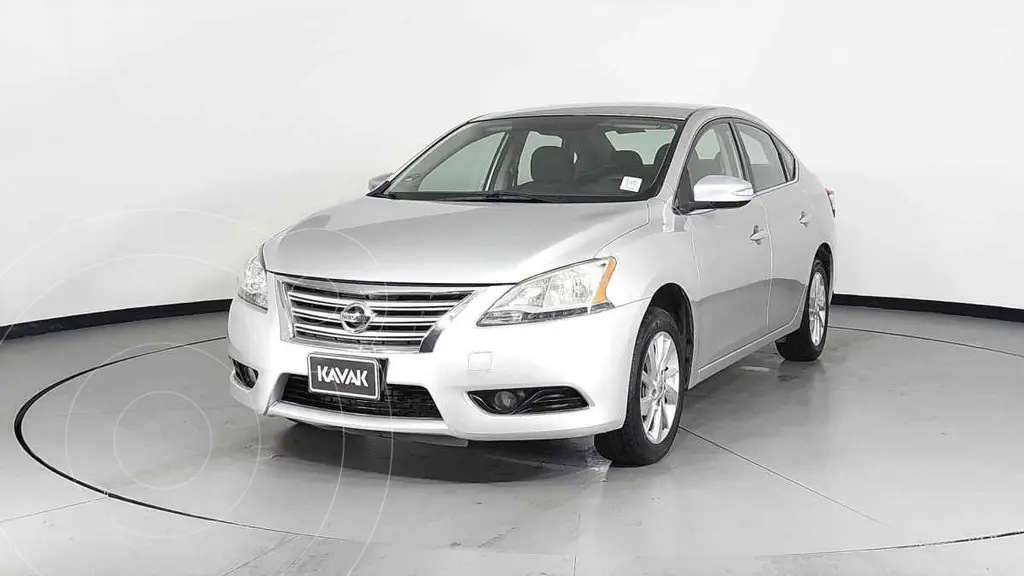 Nissan Sentra Advance Aut usado (2015) color Negro precio $209,999