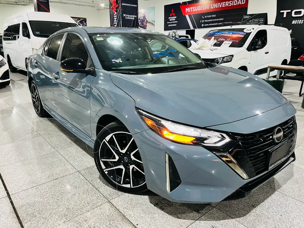 Nissan Sentra SR usado (2024) color Azul precio $420,000