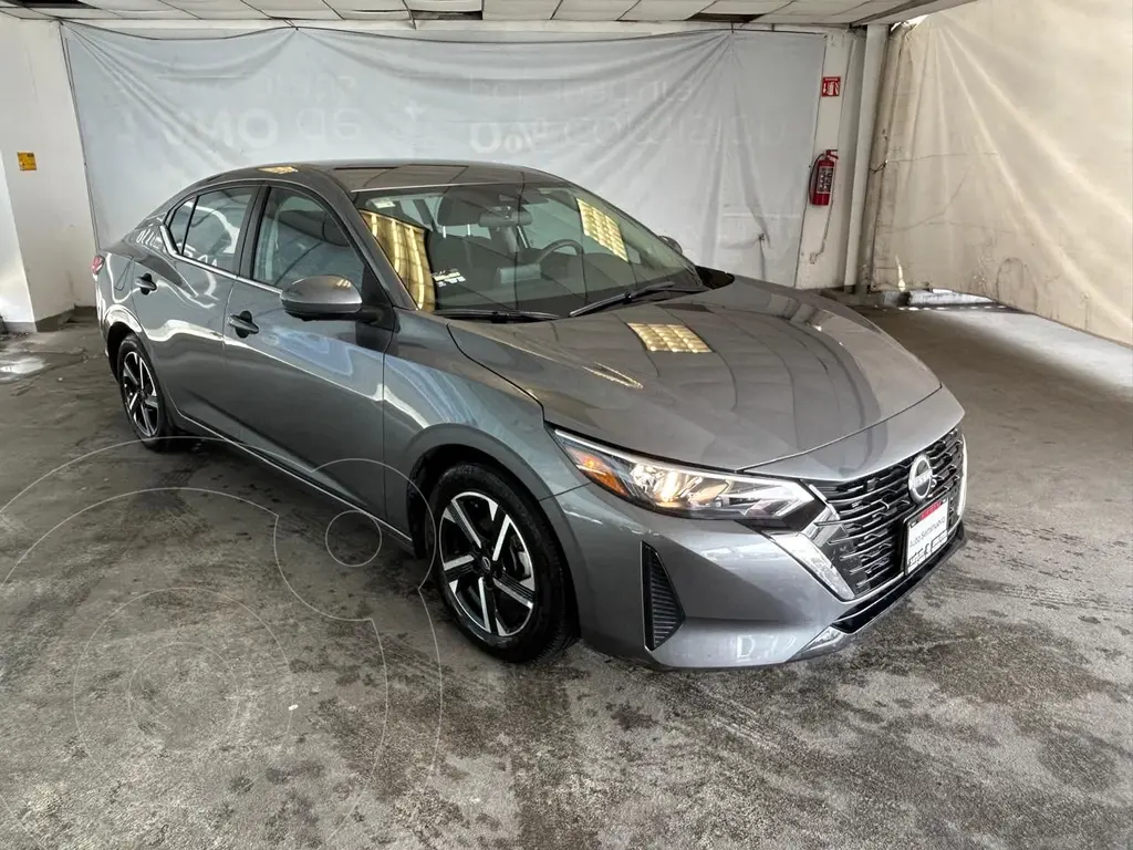 Nissan Sentra Advance usado (2024) color Gris Oscuro precio $355,800