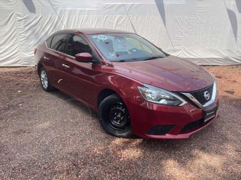 Nissan Sentra Sense usado (2019) color Rojo precio $240,000