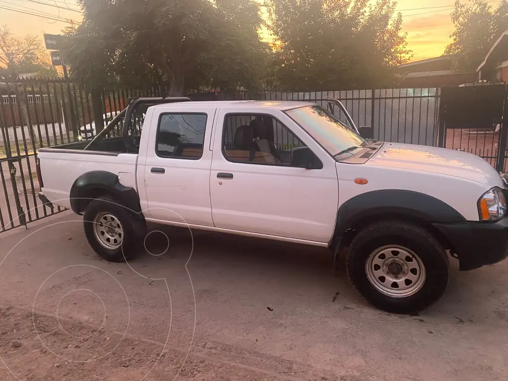 Nissan Terrano DX 2.4L CD 4x4 Full usado (2014) color Blanco precio $9.000.000