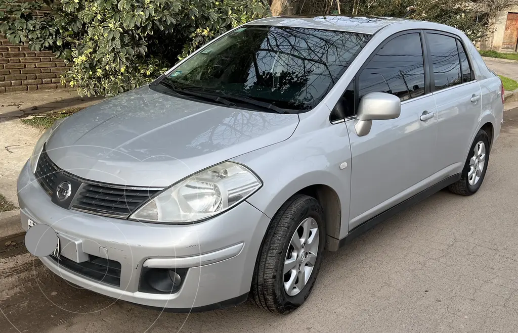 Nissan Tiida Tekna usado (2008) color Plata Metalizado precio u$s5.800