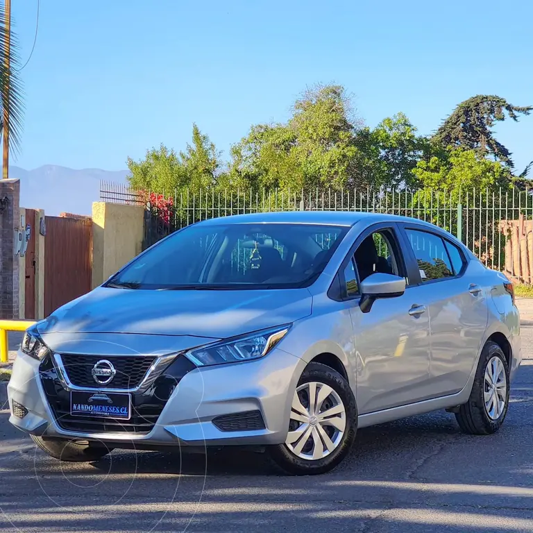 Nissan Versa 1.6L Advance Aut usado (2020) color Plata precio $11.900.000