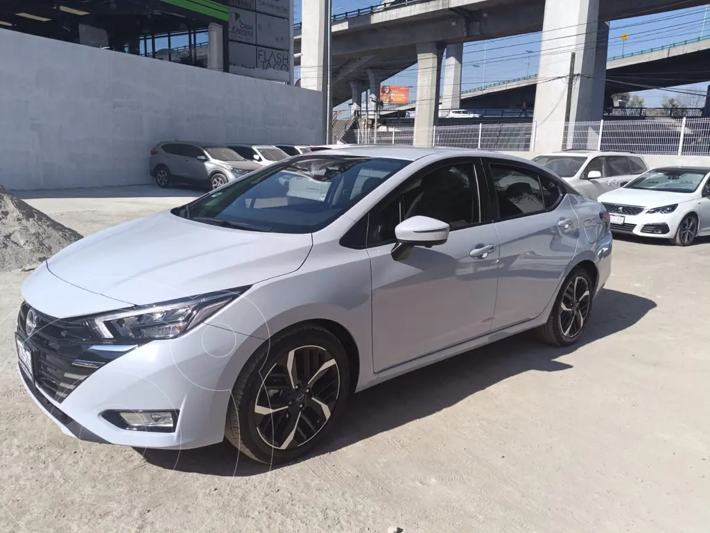 Nissan Versa Exclusive Aut usado (2023) color Azul Claro precio $349,000