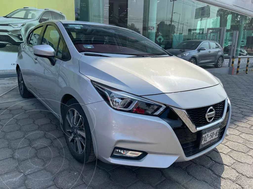 Nissan Versa Advance Aut usado (2022) color Plata precio $280,000