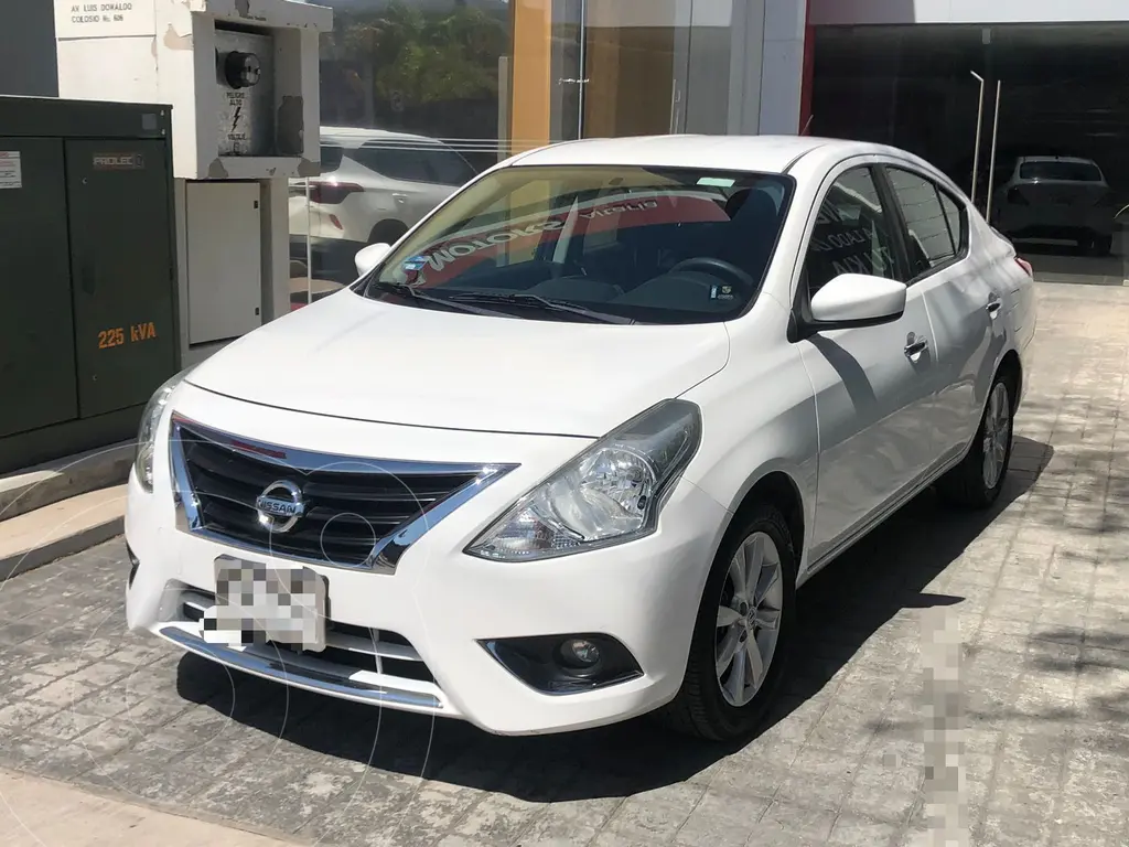 Nissan Versa Advance usado (2017) color Blanco precio $227,000