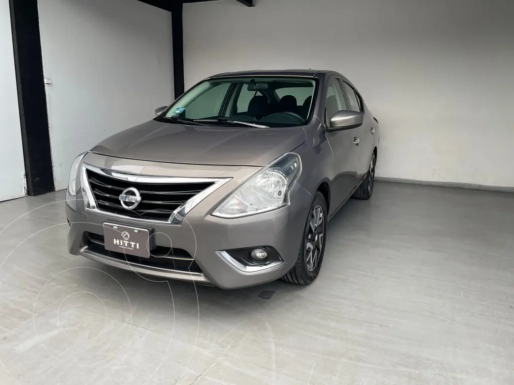 Nissan Versa Advance Aut usado (2019) color Gris precio $234,000