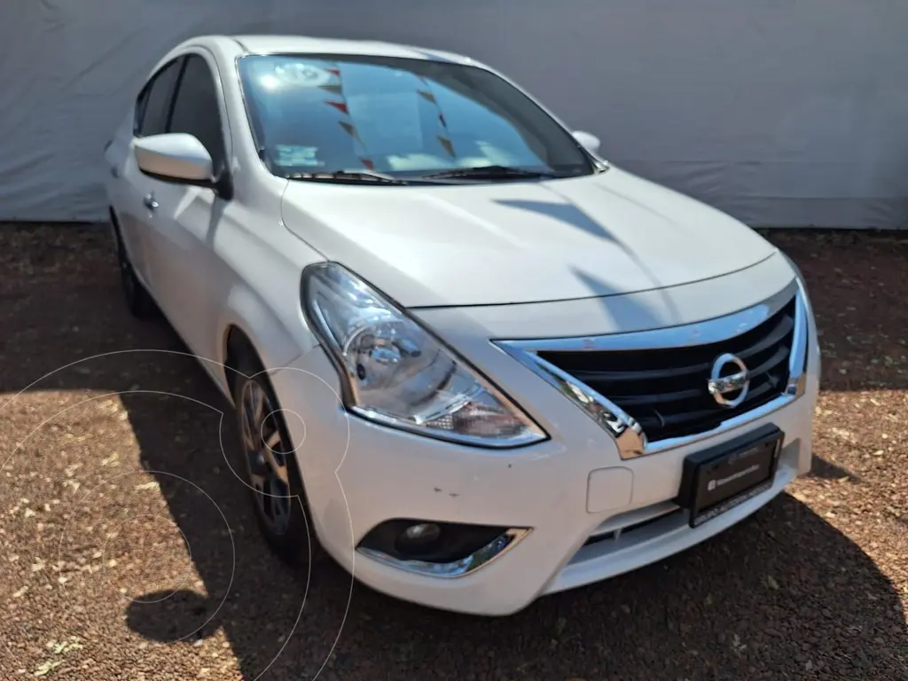 Nissan Versa Advance Aut usado (2019) color Blanco precio $210,000