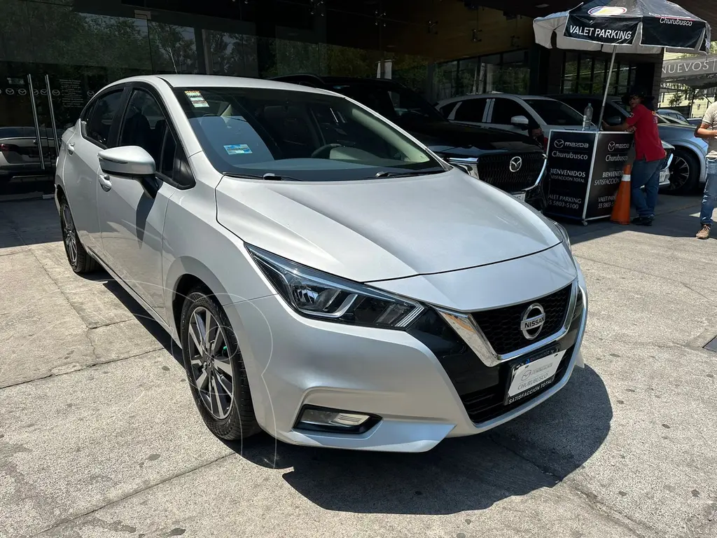 Nissan Versa Advance Aut usado (2020) color Plata precio $265,000