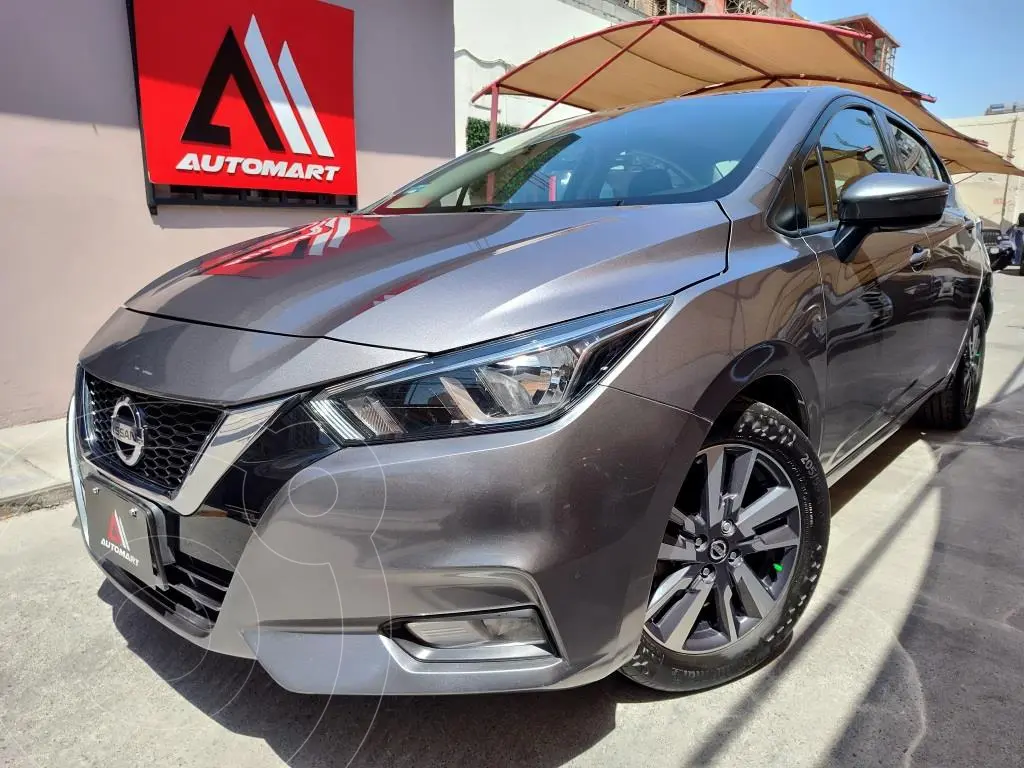 Nissan Versa Advance Aut usado (2020) color Gris Oscuro precio $259,000
