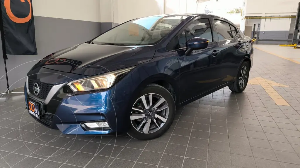 Nissan Versa Advance usado (2020) color Azul precio $250,000