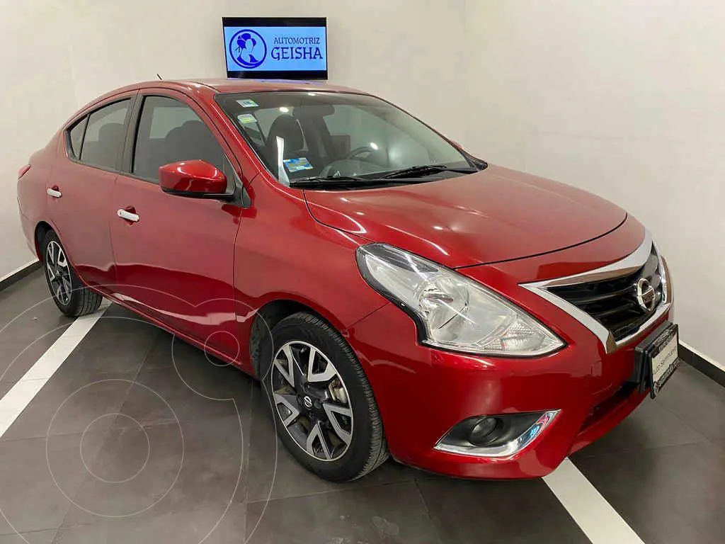 Nissan Versa Advance Aut usado (2019) color Rojo precio $225,000