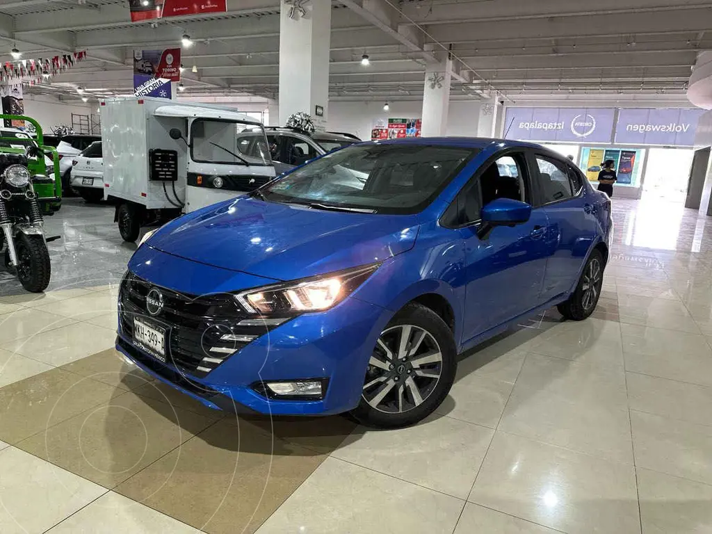 Nissan Versa Advance usado (2023) color Azul precio $330,000