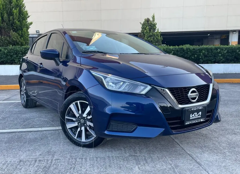 Nissan Versa Advance usado (2021) color Azul precio $269,800