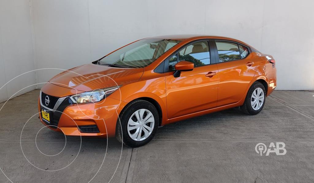 Nissan Versa Sense usado (2020) color Naranja precio $255,000