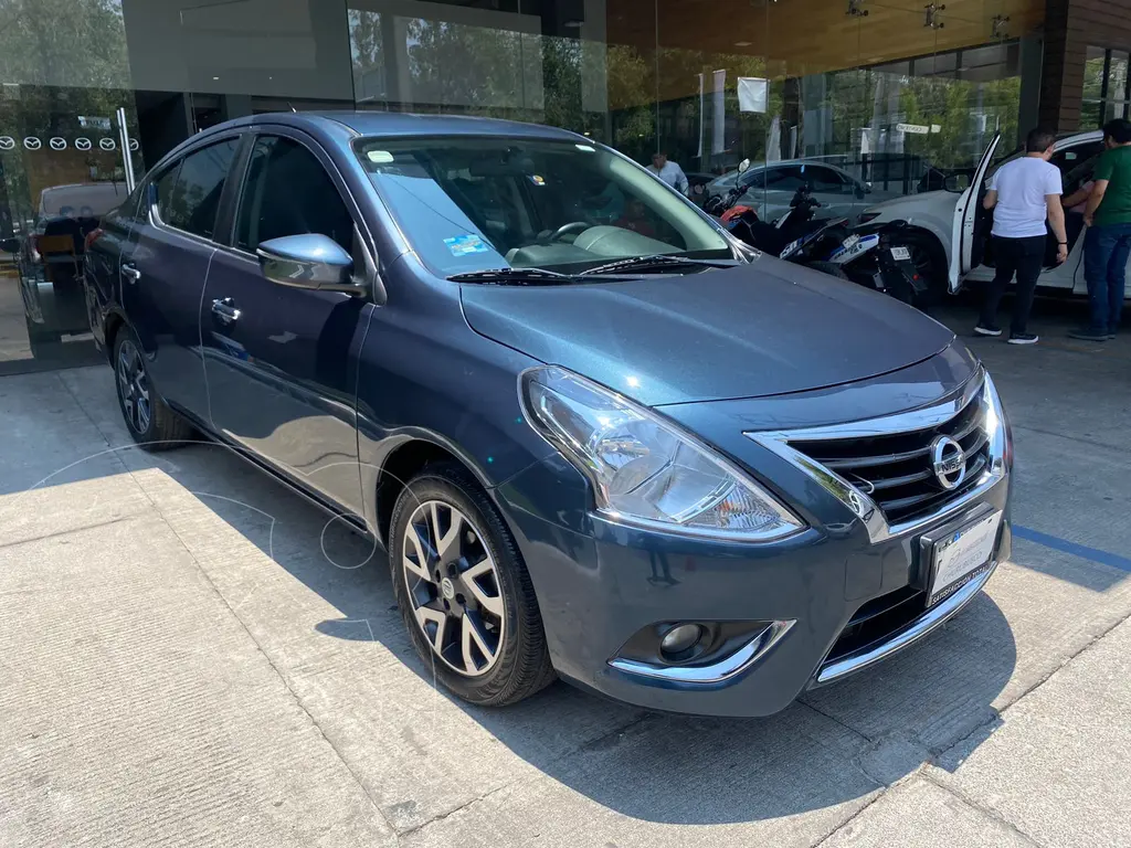 Nissan Versa Exclusive NAVI Aut usado (2016) color Azul precio $185,000