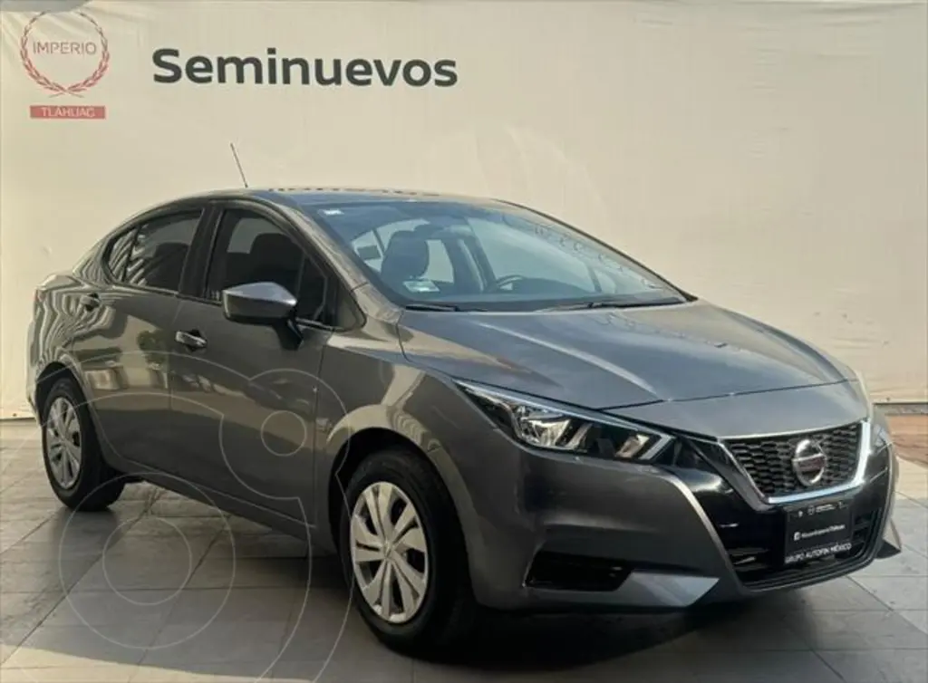 Nissan Versa Sense usado (2021) color Gris precio $269,000