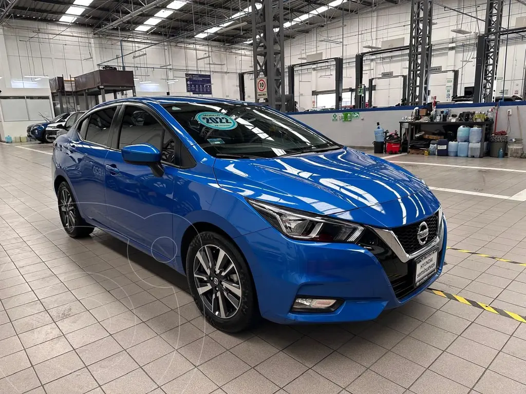 Nissan Versa Advance usado (2022) color Azul precio $282,900