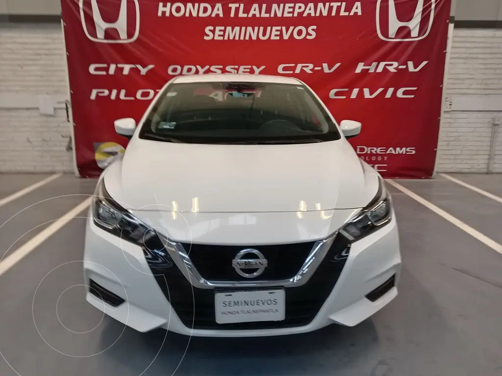 Nissan Versa Advance usado (2021) color Blanco precio $247,000