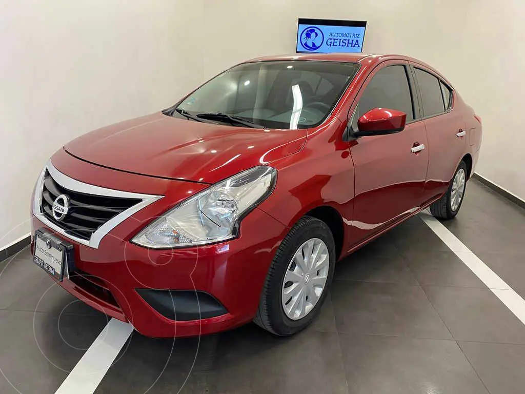 Nissan Versa Sense usado (2018) color Rojo precio $205,000