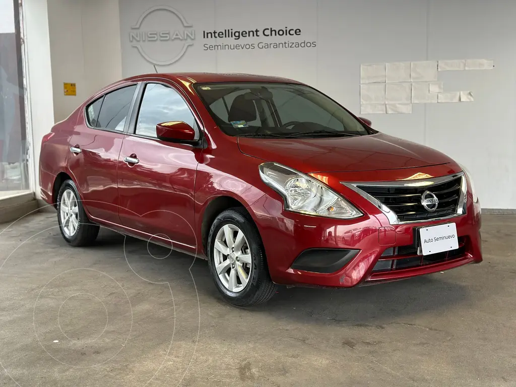 Nissan Versa Sense Aut usado (2019) color Rojo precio $225,800