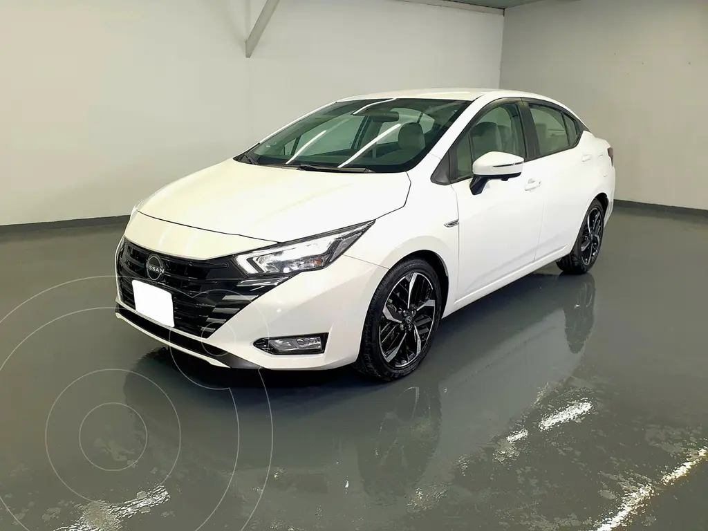 Nissan Versa Exclusive Aut usado (2024) color Blanco Perla precio $384,000