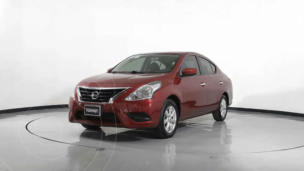 Nissan Versa Sense Aut usado (2019) color Rojo precio $243,999