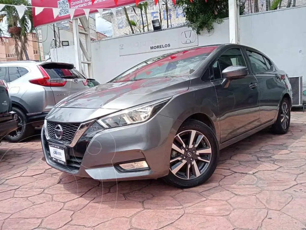 Nissan Versa Advance usado (2021) color Blanco precio $263,000