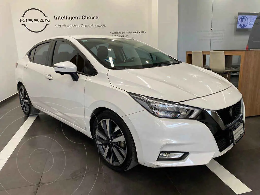 Nissan Versa Platinum Aut usado (2021) color Blanco precio $319,000