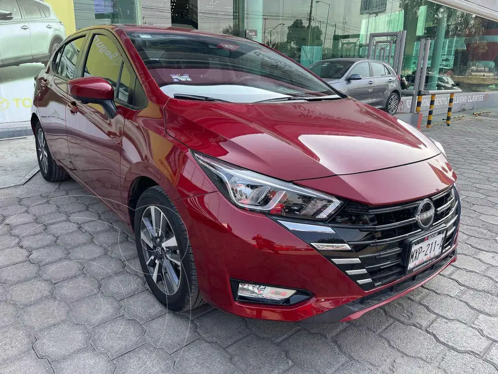 Nissan Versa Advance Aut usado (2024) color Rojo precio $340,000