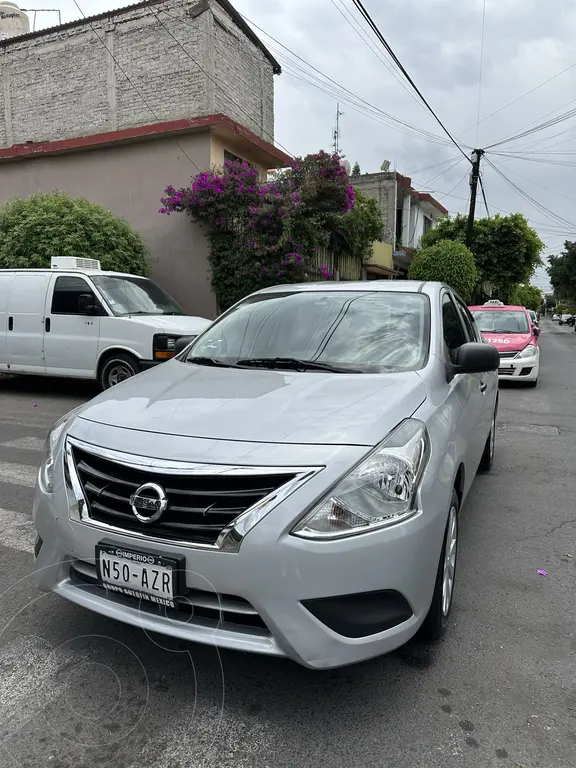 Nissan Versa Drive A/A usado (2019) color Gris precio $209,900