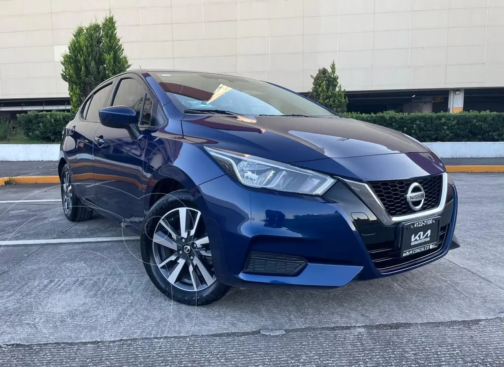 Nissan Versa Sense usado (2021) color Azul precio $269,800