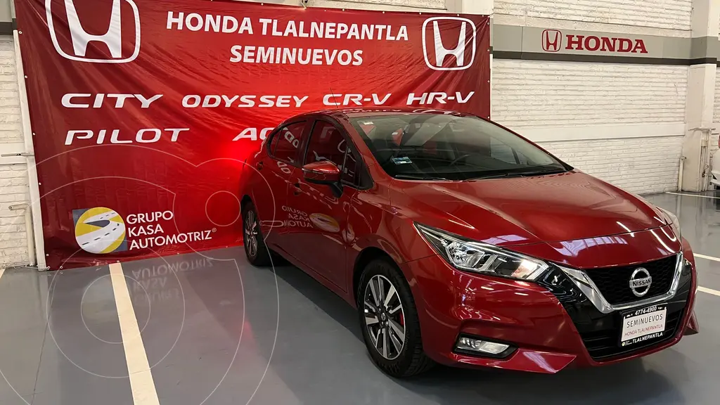 Nissan Versa Advance usado (2021) color Rojo precio $296,900