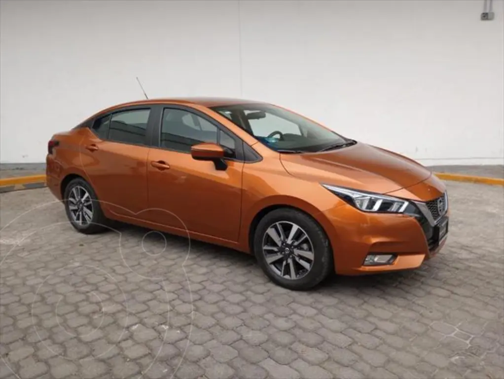 Nissan Versa Advance usado (2021) color Naranja precio $248,000