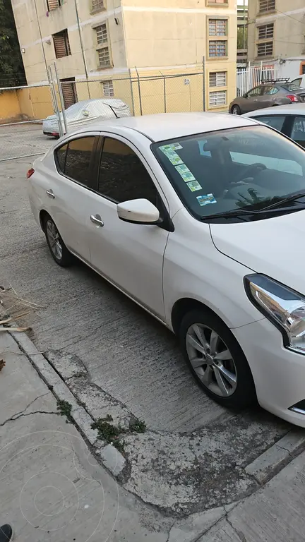Nissan Versa Advance usado (2017) color Blanco precio $148,000