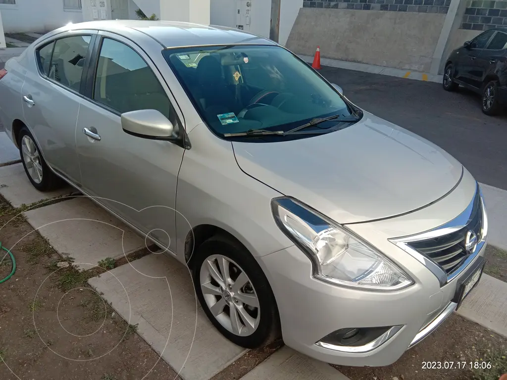 Nissan Versa Advance Aut usado (2016) color Plata precio $170,000