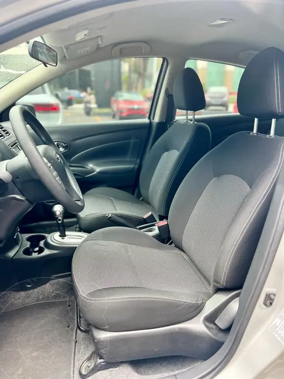 Nissan Versa Sense usado (2018) precio $214,900