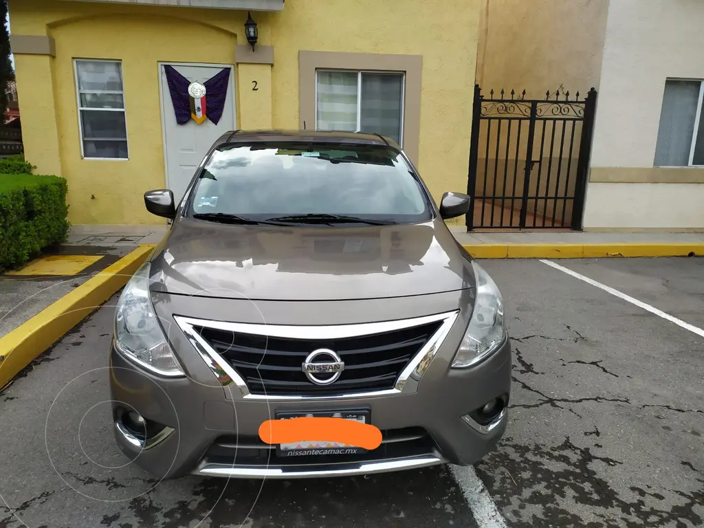 Nissan Versa Advance usado (2015) color Bronce precio $150,000