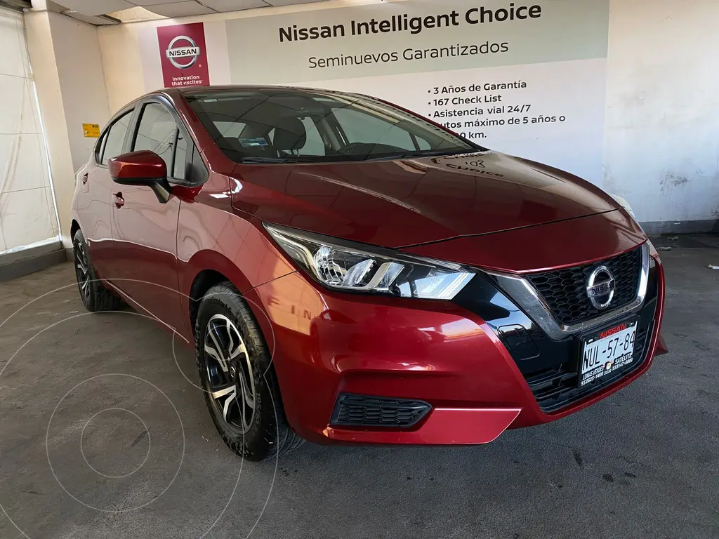 Nissan Versa Sense usado (2020) color Rojo precio $289,800